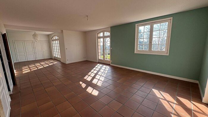 Maison à louer - Centre et Nord Ouest, Saint-Didier-au-Mont-dOr - 6 pièces - 5 chambres