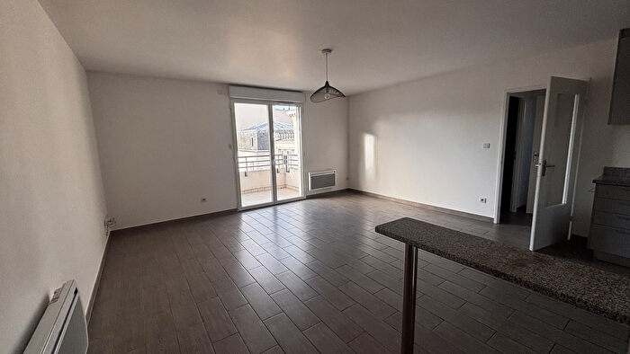 Appartement à louer - Enghien-les-Bains - 3 pièces - 2 chambres