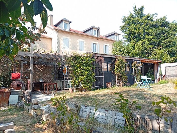 Maison 8 pièces à vendre à Montmorillon