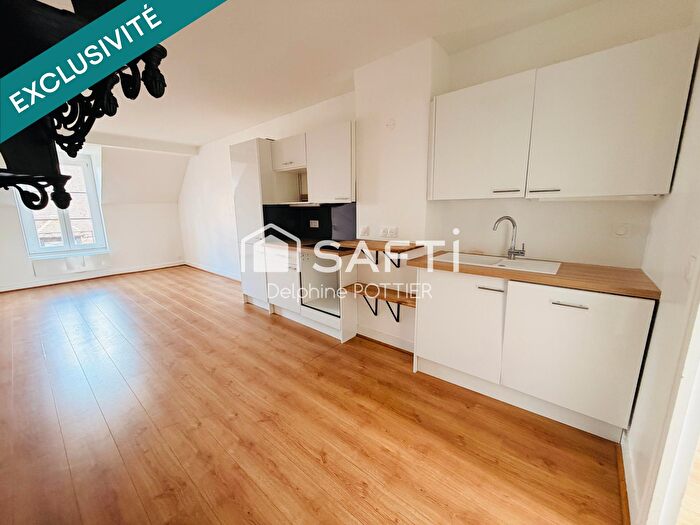 Senlis, Centre-ville : Appartement 3 pièces à vendre