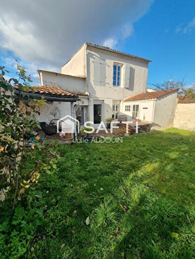 Maison à vendre - Saint-Jean-dAngély - 5 pièces - 3 chambres