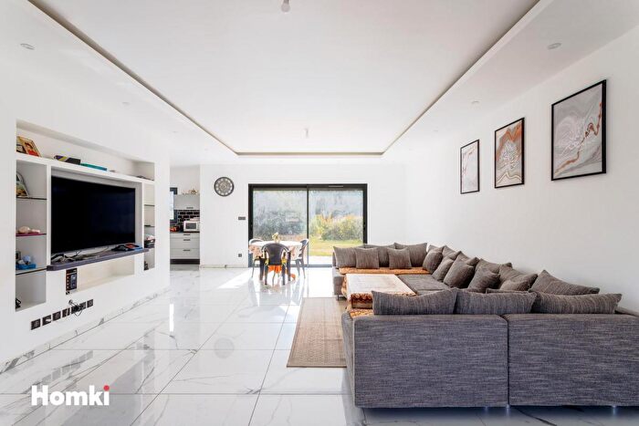Maison 5 pièces à vendre à Puygouzon