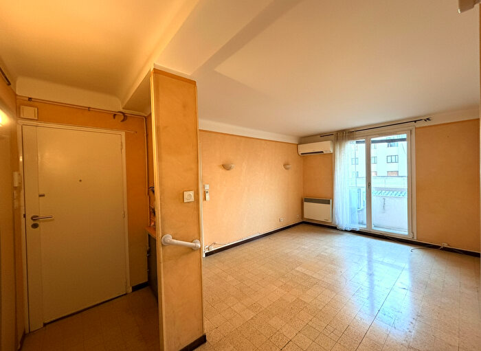 Appartement à vendre - Marseille e , Les Chartreux - 3 pièces - 2 chambres