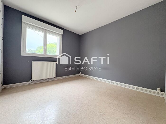 Appartement 3 pièces à Roullours, à vendre