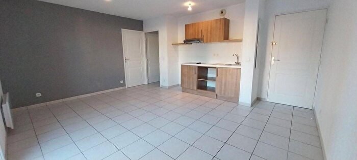 Appartement à louer - Croix de Poumeyrac, Béziers - 3 pièces - 2 chambres