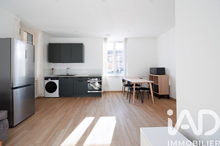 Appartement à louer - Oullins, Bussière, Cadière - 2 pièces - 1 chambre