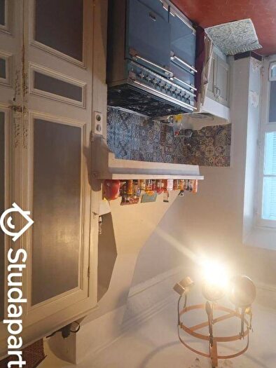 Appartement à louer - Beaulieu-Darboussèdes, Toulon - 1 pièce - 1 chambre