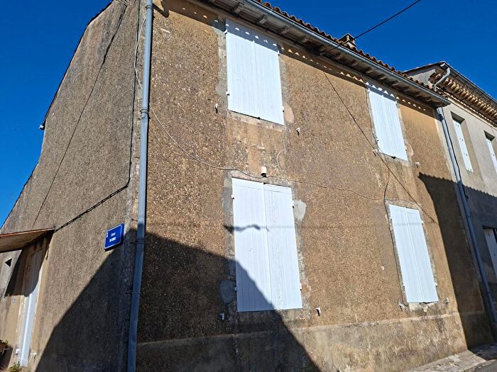 Saint-Estèphe - Maison 4 pièces à vendre