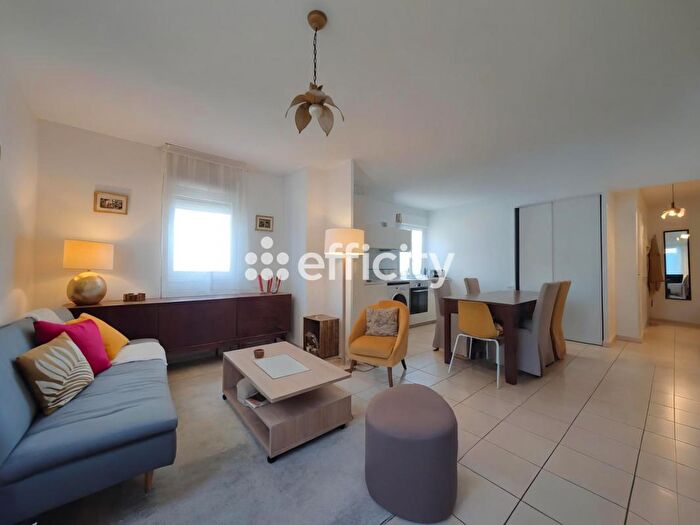 Appartement à vendre - Saint-Rémy-de-Provence - 2 pièces - 1 chambre