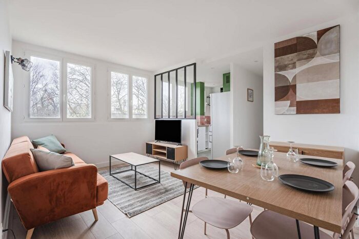 Appartement à louer - Quatres Cités-Simonettes-République, Champigny-sur-Marne - 4 pièces - 1 chambre