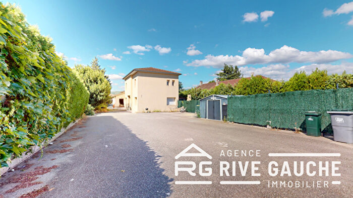Saint-Maurice-l'Exil : Maison 10 pièces à vendre