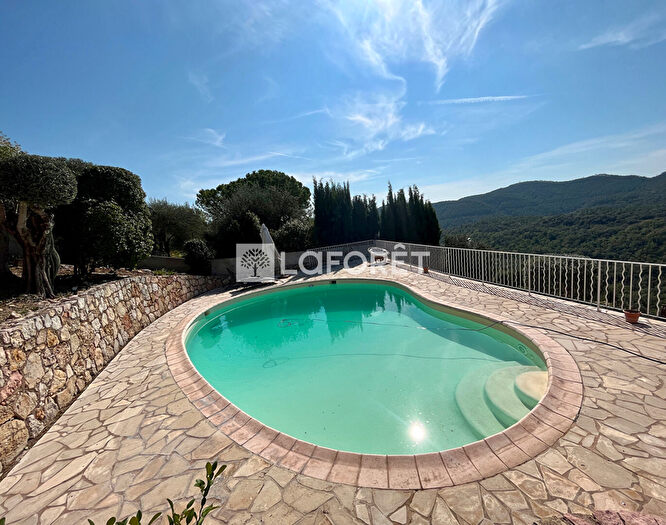Maison à vendre - Bagnols-en-Forêt - 4 pièces - 2 chambres
