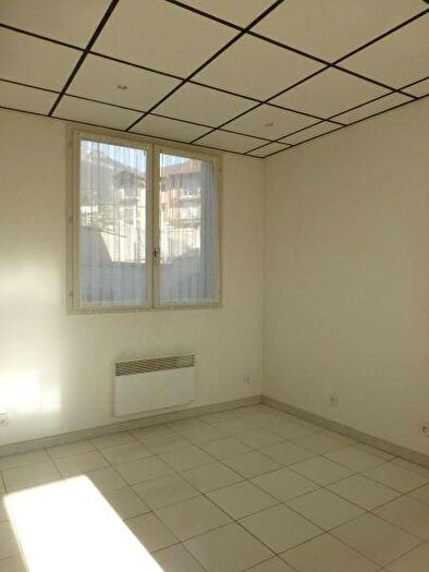 Appartement à louer - Le Bourg-La Jacquinière-Malossane-Saint Nizier, Voreppe - 2 pièces - 1 chambre