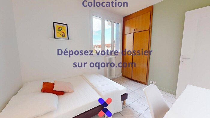 Appartement 5 pièces à Saint Louis, Lyon ème arrondissement, à louer
