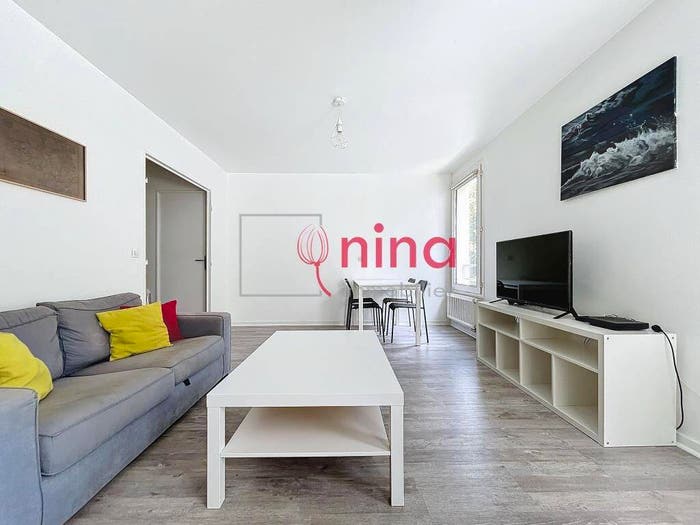 Hôtel de Ville, Créteil : Appartement 2 pièces à louer
