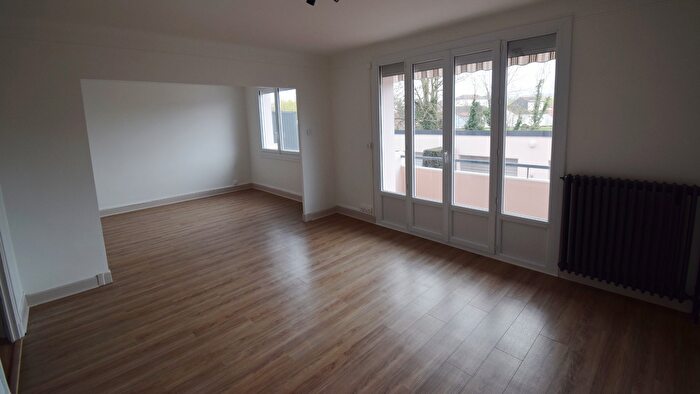 Appartement à louer - Vichy, Les Bartins, Jeanne dArc, Beauséjour - 4 pièces - 2 chambres