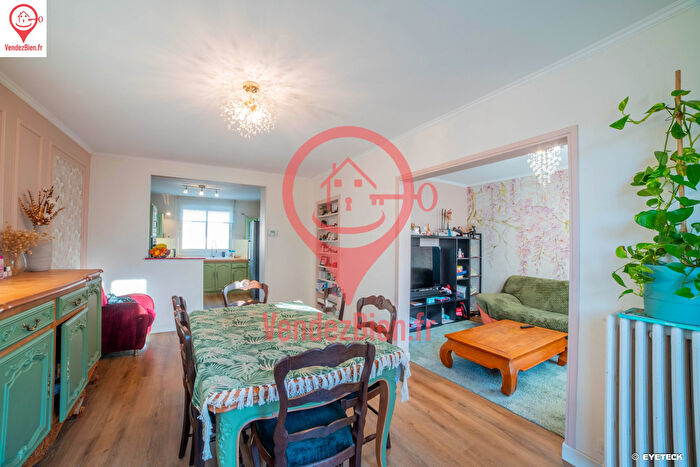 Maison à vendre - Saint-Doulchard - 6 pièces - 4 chambres