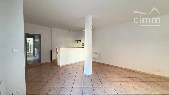 Appartement à vendre - Aubenas, Centre-ville - 3 pièces - 2 chambres