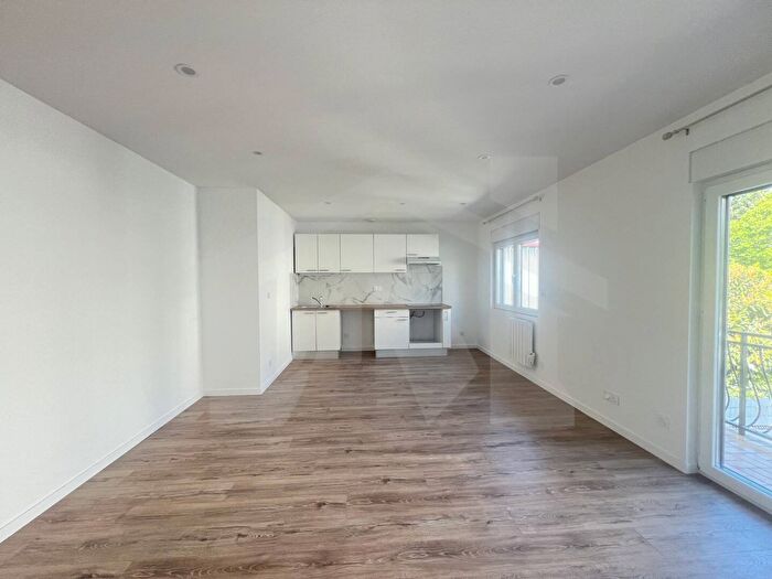 Abry, Grenoble - Appartement 3 pièces à louer