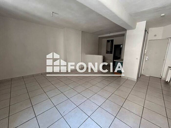 Appartement à louer - Centre, Melun - 3 pièces - 2 chambres