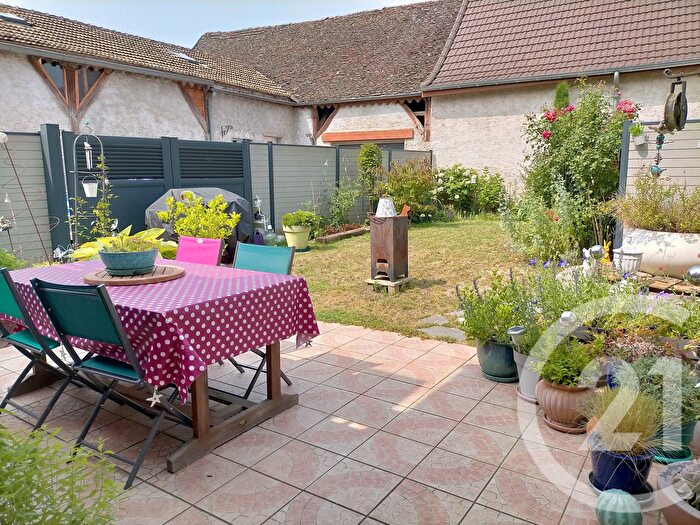 Maison à vendre - Saint-Loup-Géanges - 6 pièces - 5 chambres