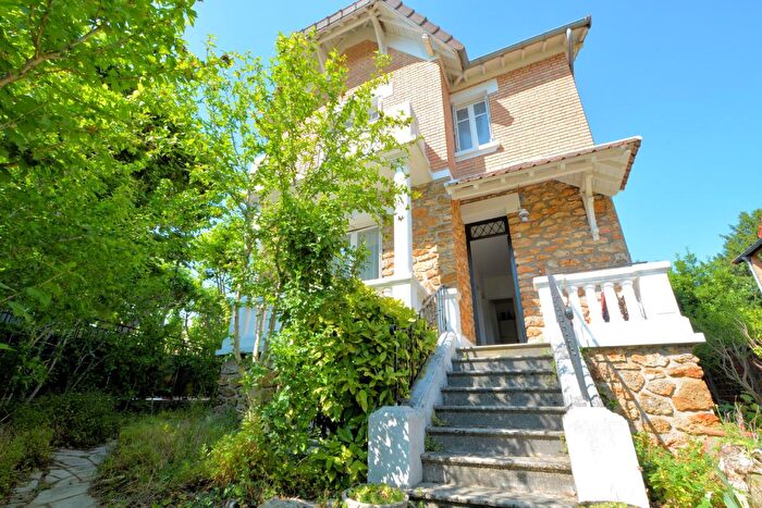 Saint-Maur-des-Fossés, Vieux-Saint-Maur : Maison 6 pièces à vendre