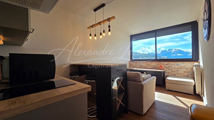Appartement 3 pièces à vendre à Égat