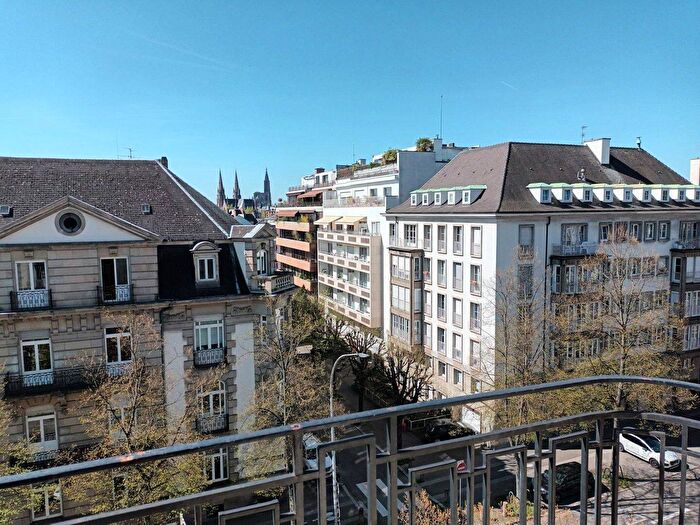 Appartement 5 pièces à louer à Orangerie Est, Strasbourg