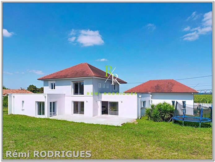 Maison à vendre - Sauvagnon - 9 pièces - 6 chambres