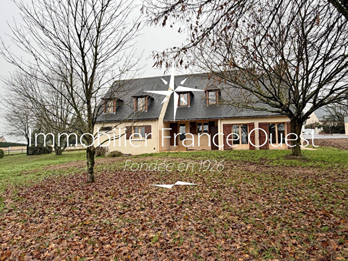 Maison à vendre - Solesmes - 6 pièces - 5 chambres