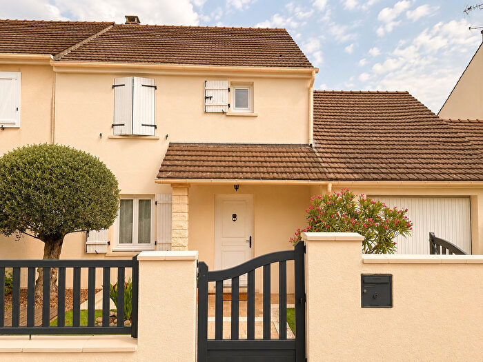 Villers-sous-Saint-Leu : Maison 4 pièces à vendre