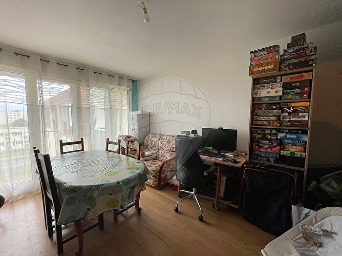 Appartement à vendre - La Chapelle-Saint-Luc - 2 pièces - 1 chambre