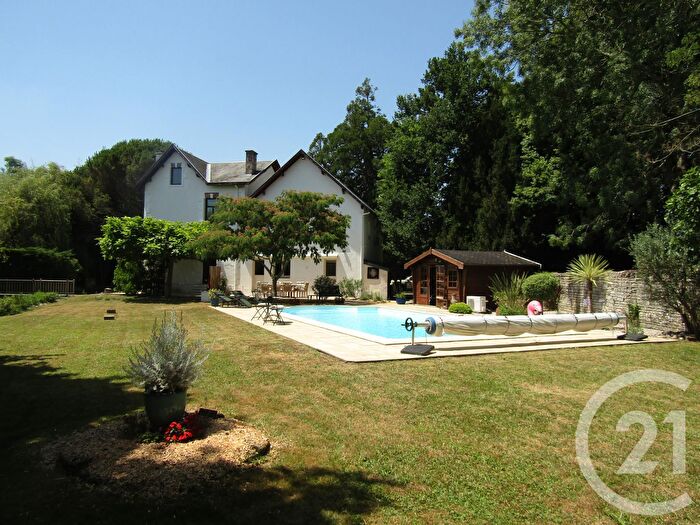 Maison 7 pièces à vendre à Brioux-sur-Boutonne