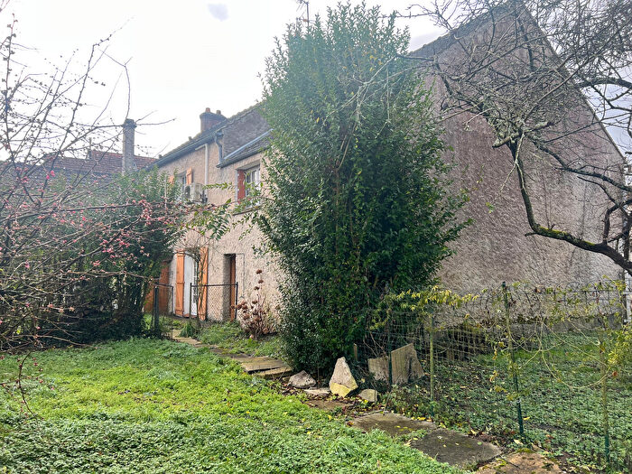 Maison à vendre - Sonchamp - 5 pièces - 4 chambres