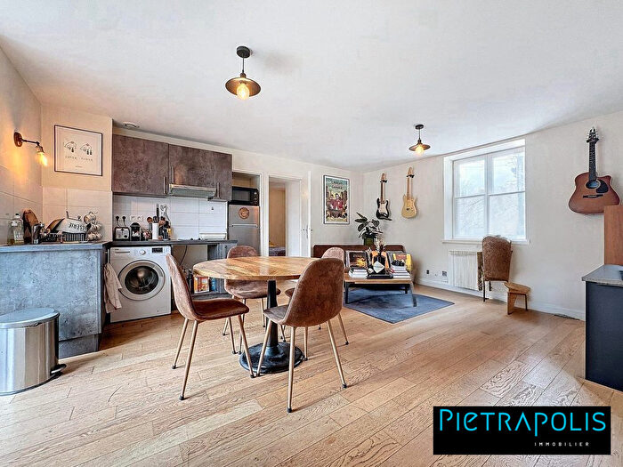 Appartement à vendre - Écully, Centre-ville - 2 pièces - 1 chambre