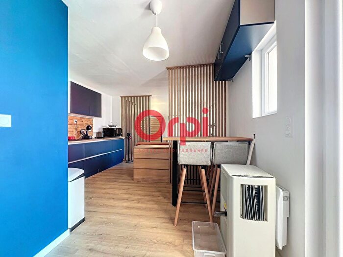 Appartement à louer - Saint-Raphaël, Centre-ville - 1 pièce