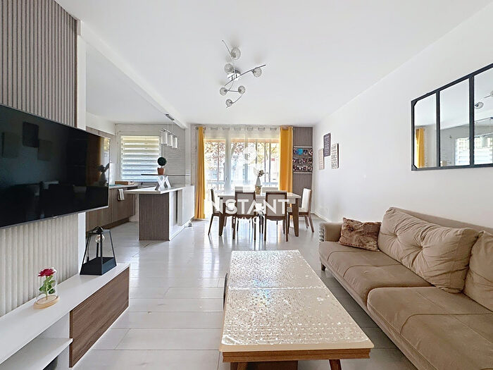 Appartement à vendre - Créteil, Val de Brie - 3 pièces - 2 chambres