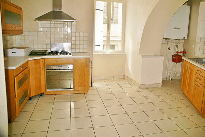 Maison à louer - Quimperlé - 6 pièces - 4 chambres