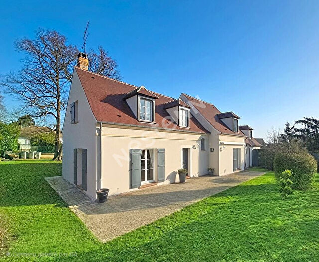 Maison à vendre - Orry-la-Ville - 8 pièces - 5 chambres