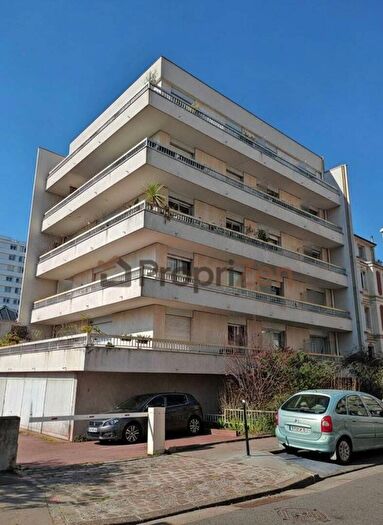 Appartement à louer - Courbevoie - 1 pièce