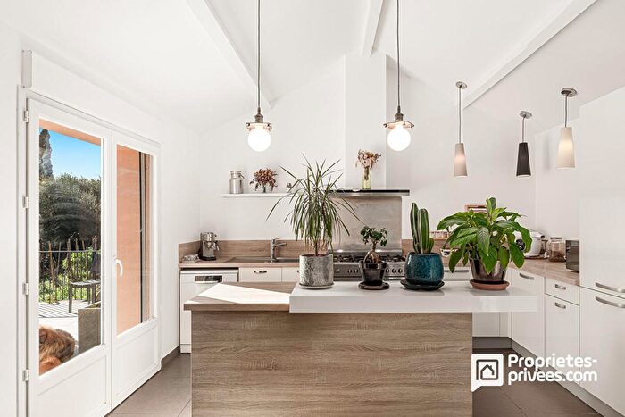 Maison 5 pièces à vendre à Peymeinade