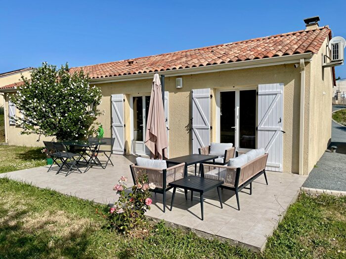 Maison à vendre - Mensignac - 5 pièces - 4 chambres