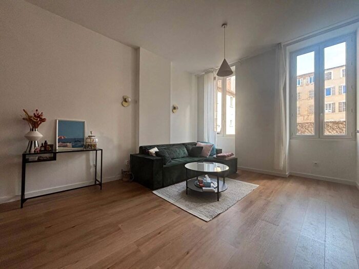 Appartement à louer - Marseille ème - 3 pièces