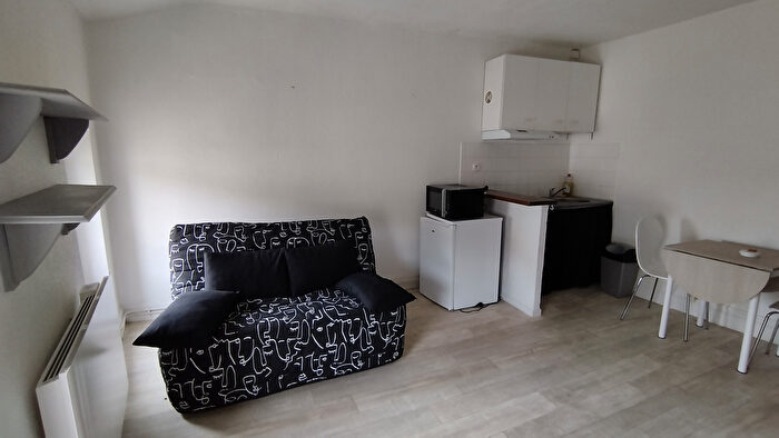 Appartement 1 pièce à Revel, à louer