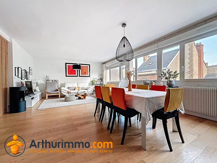 Appartement à vendre - Reims, Centre-ville - 4 pièces - 2 chambres