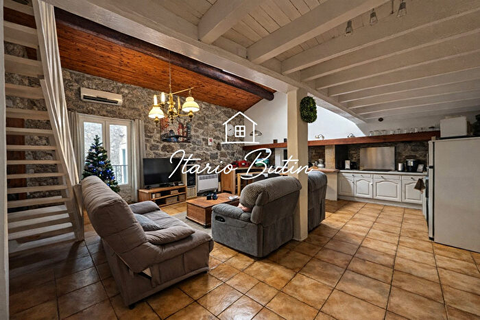 Maison à vendre - Agde, La Ville - 4 pièces - 3 chambres