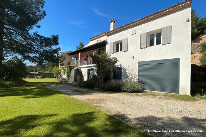 Maison à vendre - Pélissanne - 8 pièces - 6 chambres