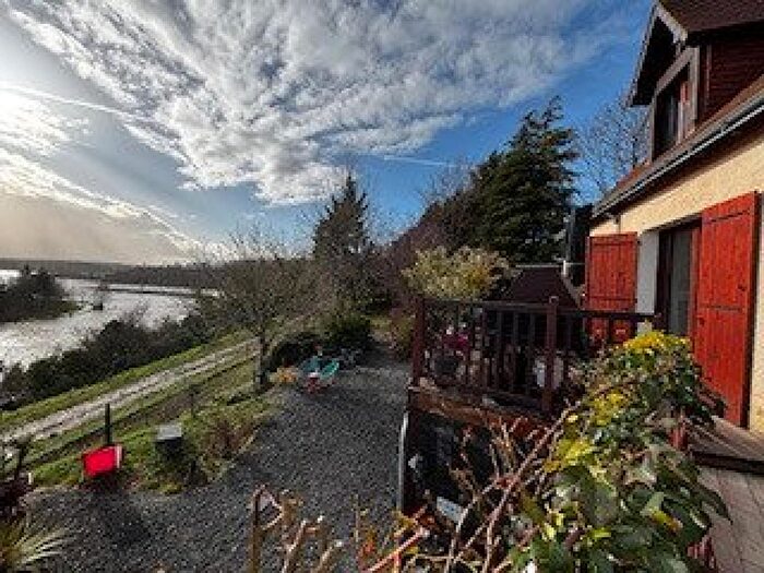 Maison à vendre - Chemillé-sur-Indrois - 6 pièces - 5 chambres