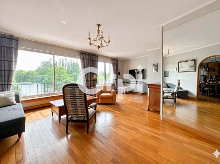 Maison 11 pièces à vendre - Mantes-la-Jolie, Centre-ville