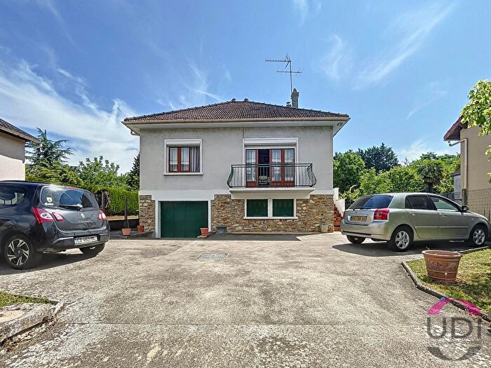 Corbeil-Essonnes, Nacelle, Papeterie : Maison 4 pièces à vendre